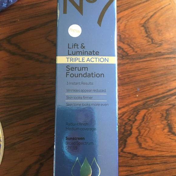 No 7 | Makeup | No7 Lift Luminate Triple Action Serum Foundation | Poshmark